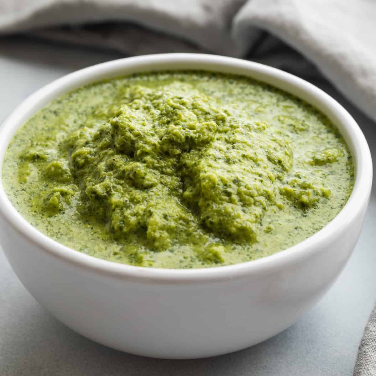 Simple Peruvian Green Sauce (Aji Verde) - Sauce Fanatic